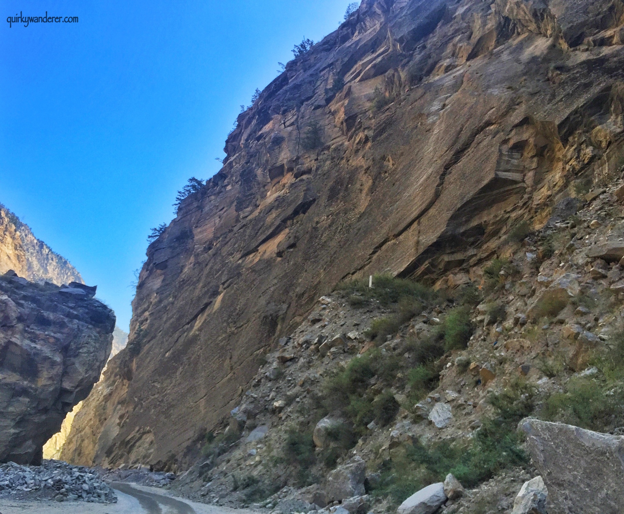 NH 22: One of the deadliest roads in the world - Quirky Wanderer