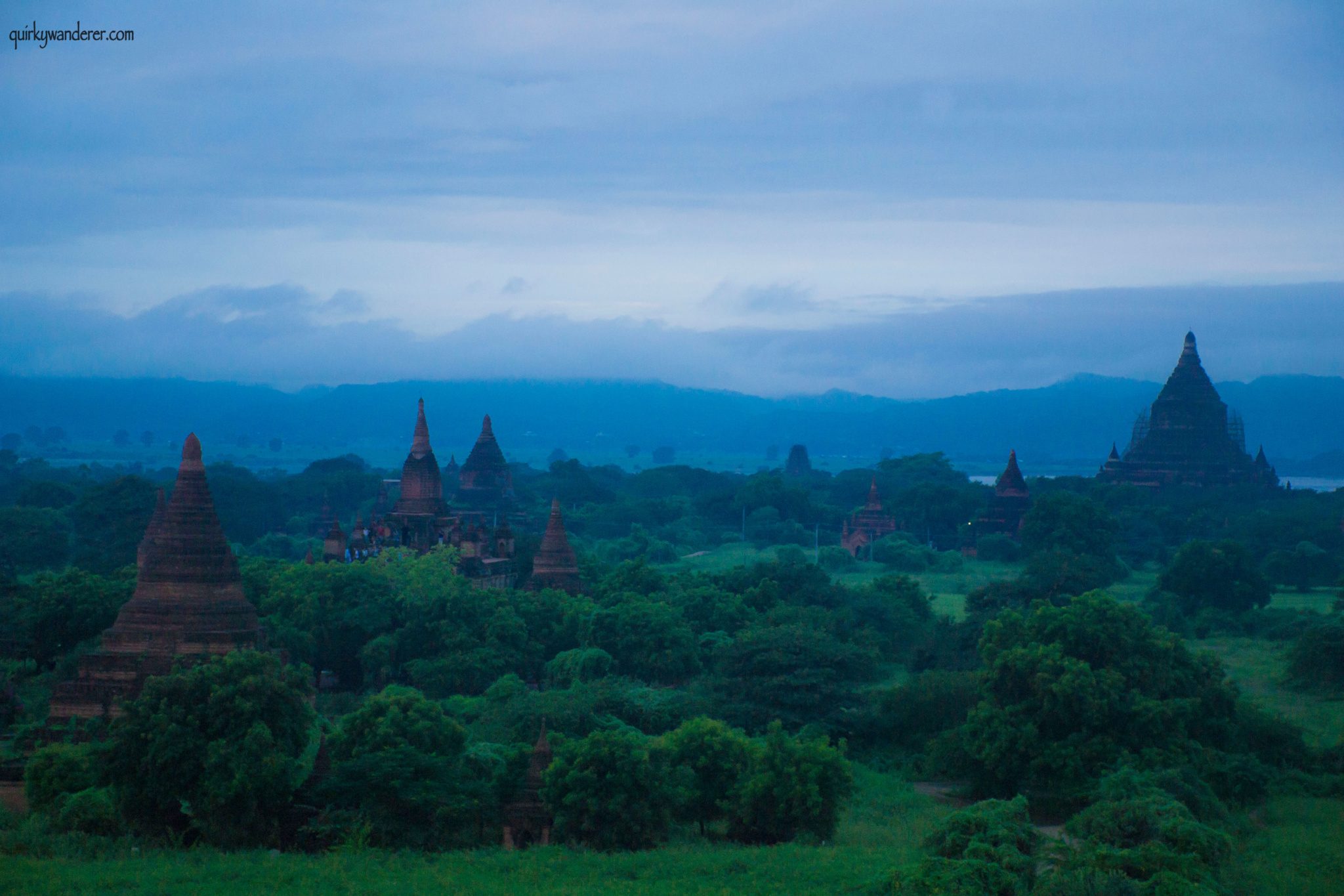 Bagan : Of sunrises and sunsets - Quirky Wanderer