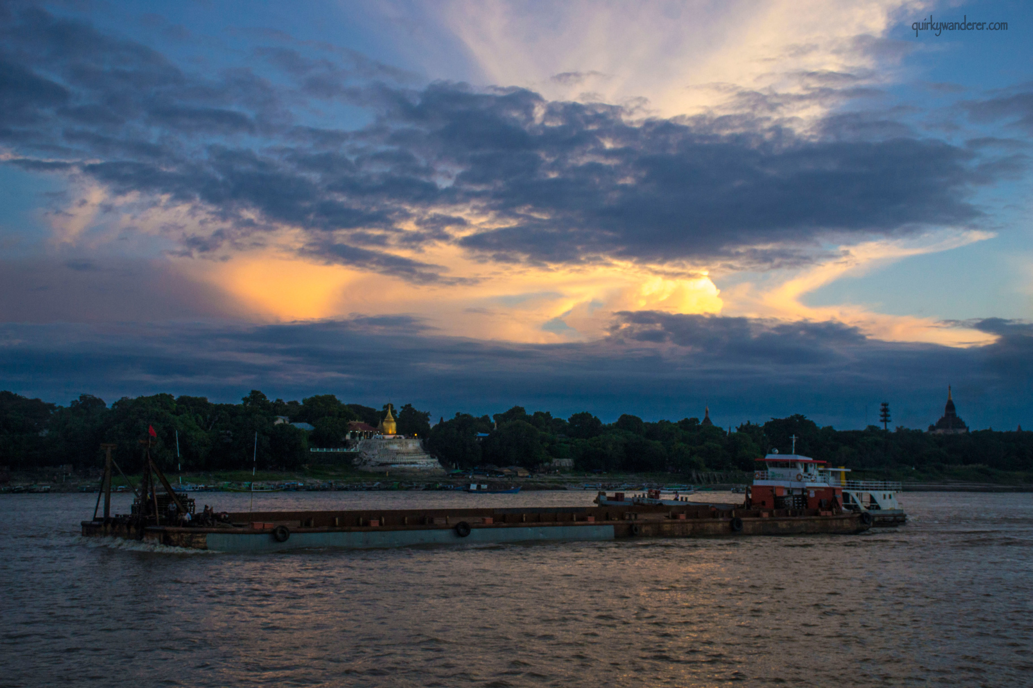 Bagan : Of sunrises and sunsets - Quirky Wanderer