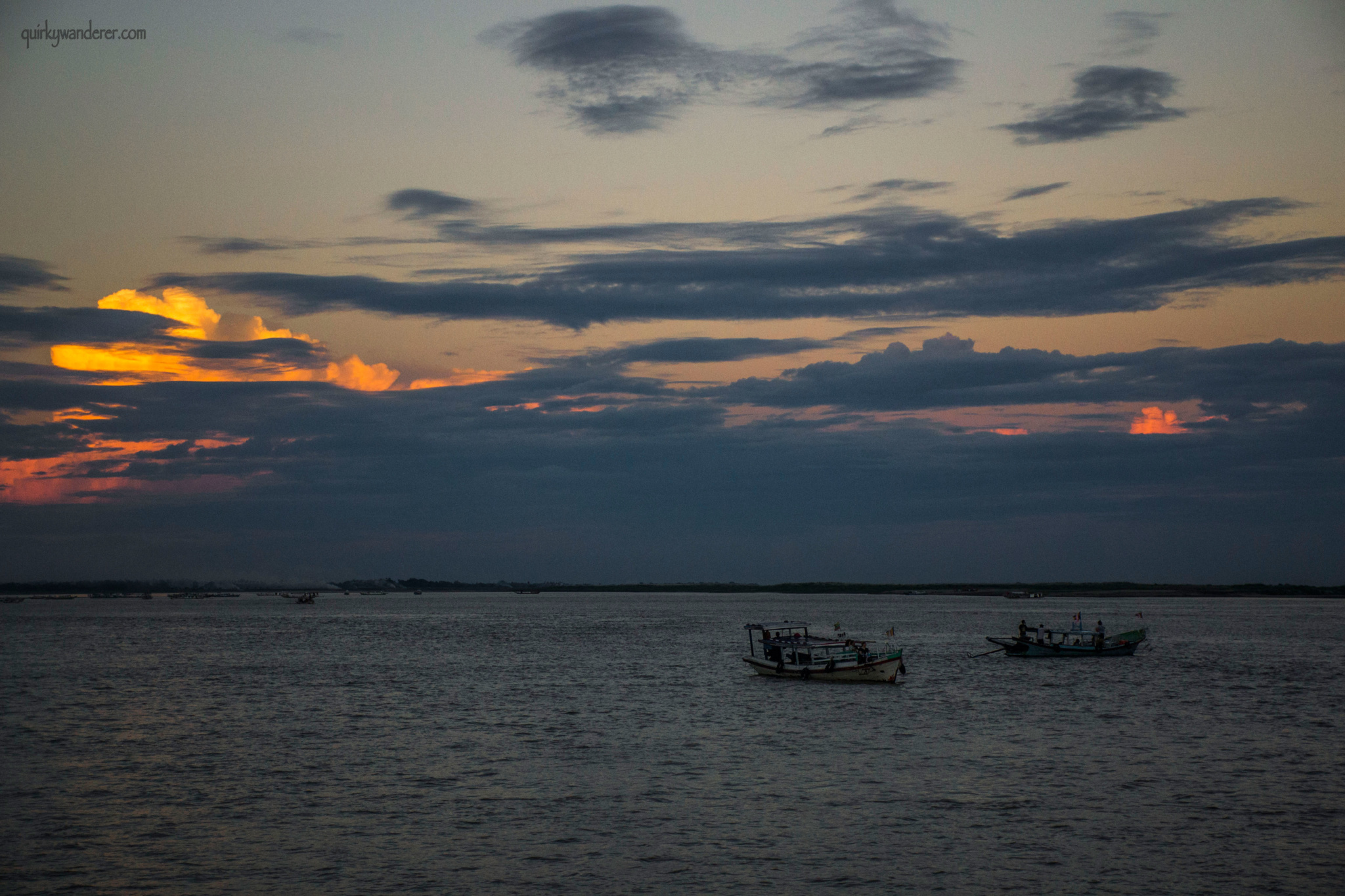 Bagan : Of sunrises and sunsets - Quirky Wanderer