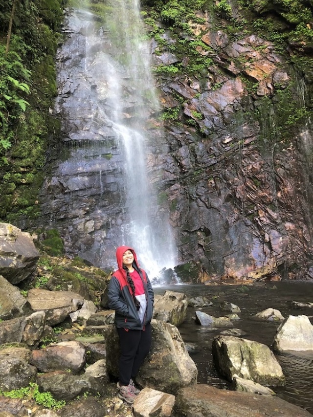 Treks in Tirthan Valley: Choie Waterfall - Quirky Wanderer